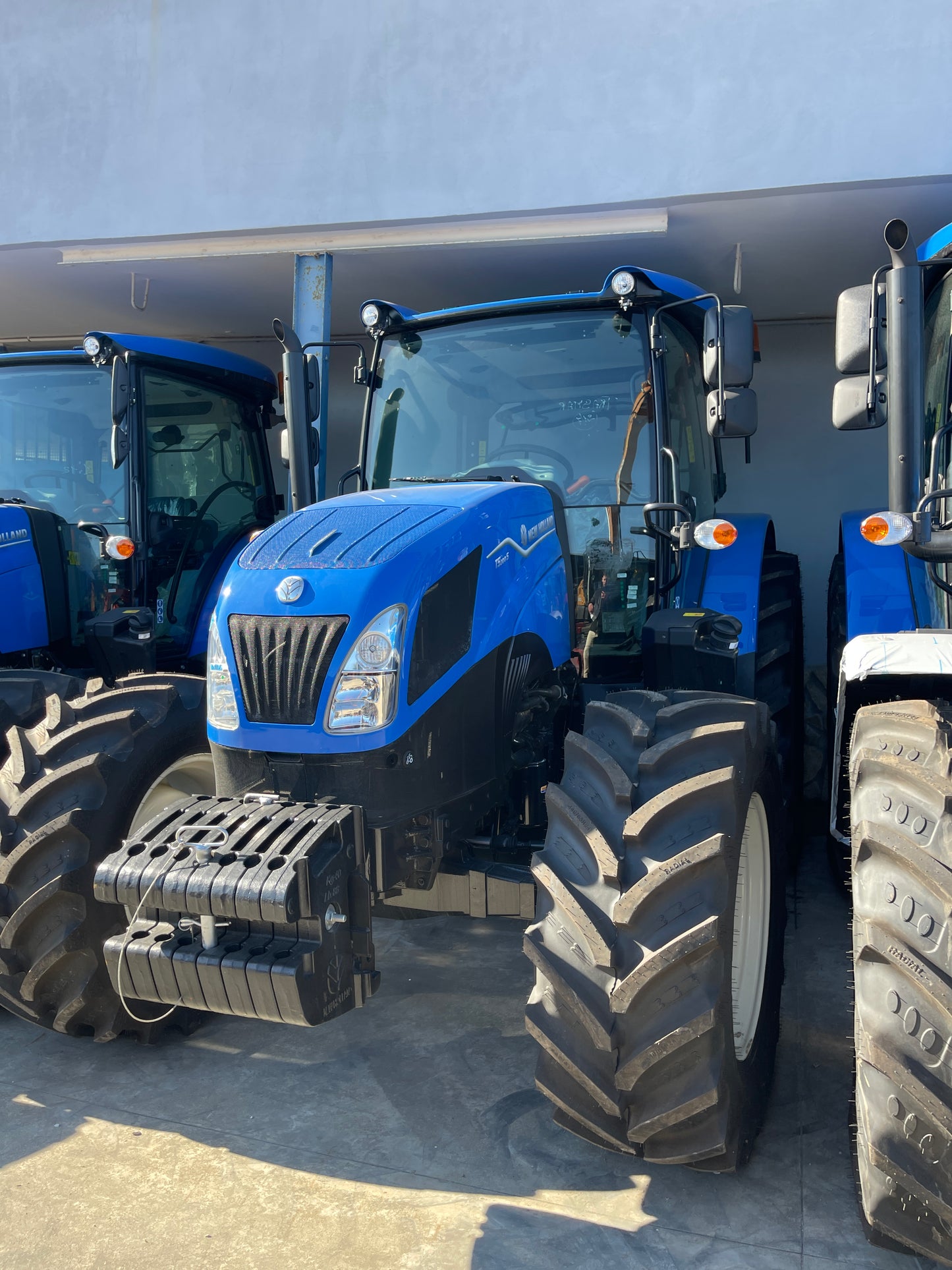 NEW HOLLAND T5.100 S – centromacchinetrattori